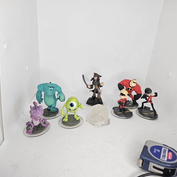 Disney | Toys | 7 Disney Infinity Monsters Inc Sully Mike Randall ...